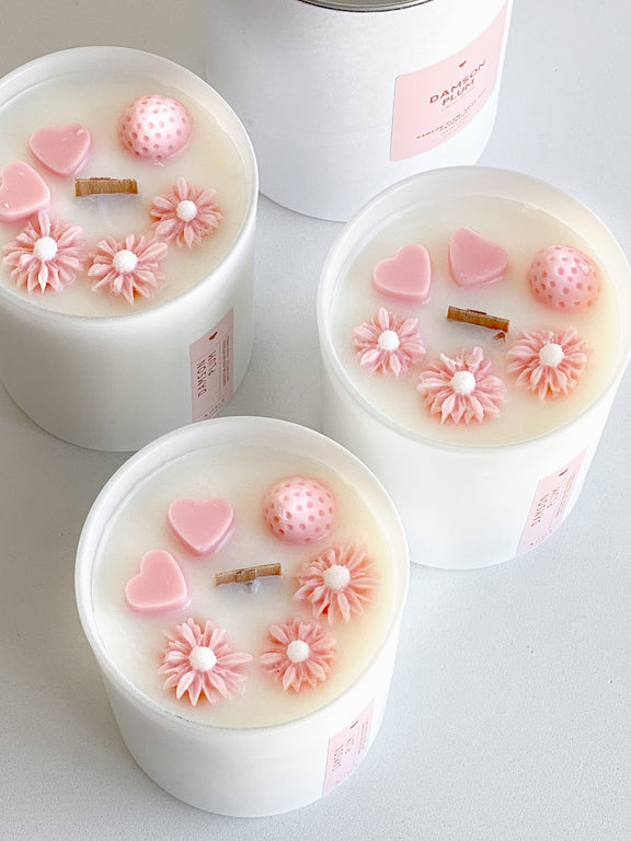Moi and Ko | Vegan Soy wax candles and handmade home decor!